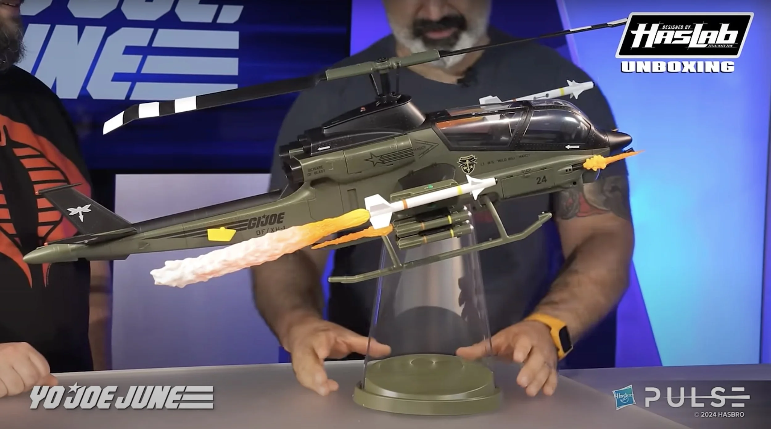 Hasbro's Unboxing of The G.I. JOE HasLab Dragonfly Helicopter — GeekTyrant